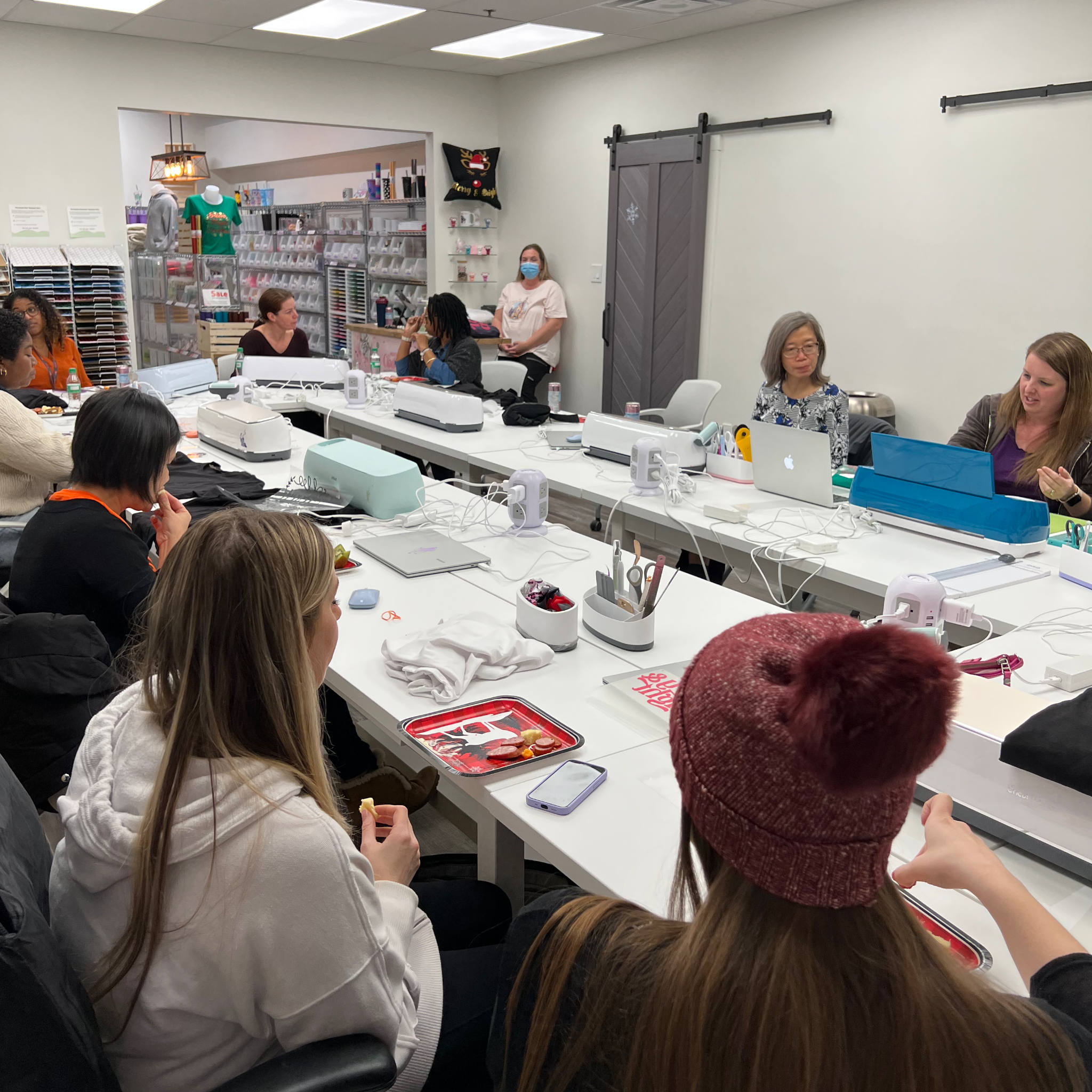 Cricut Crafters Paradise- Craft vinyl and heat transfer vinyl for less